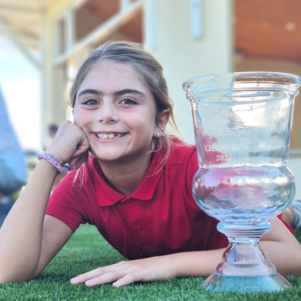Jornal do Golfe » A jovem Bella Simões, 8 anos, vence mais um torneio ...